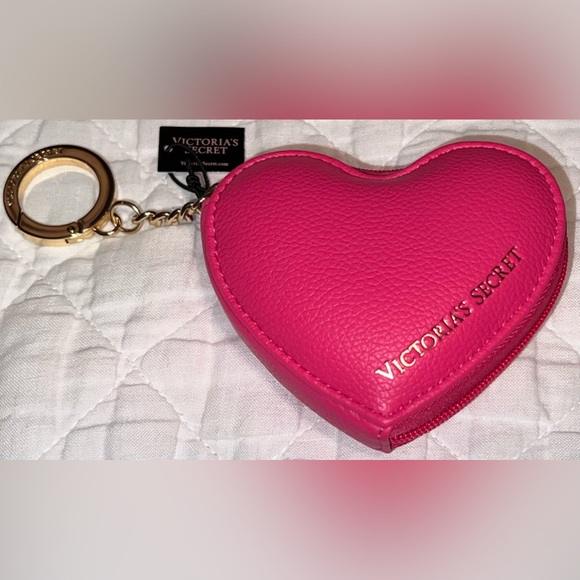 Victoria's Secret | Accessories | Nwt Victorias Secret Heart Coin Pouch ...